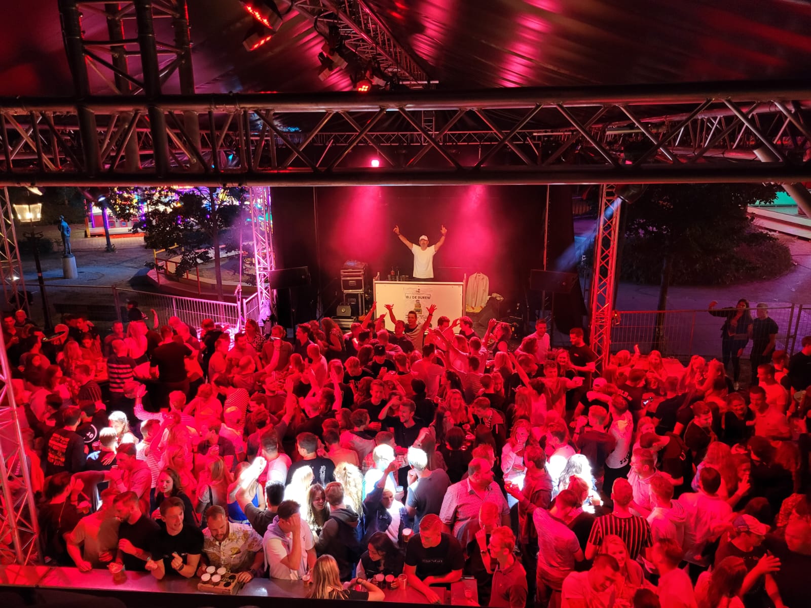 DJ-Hermano.nl – De DJ voor jouw feestjes & partijen