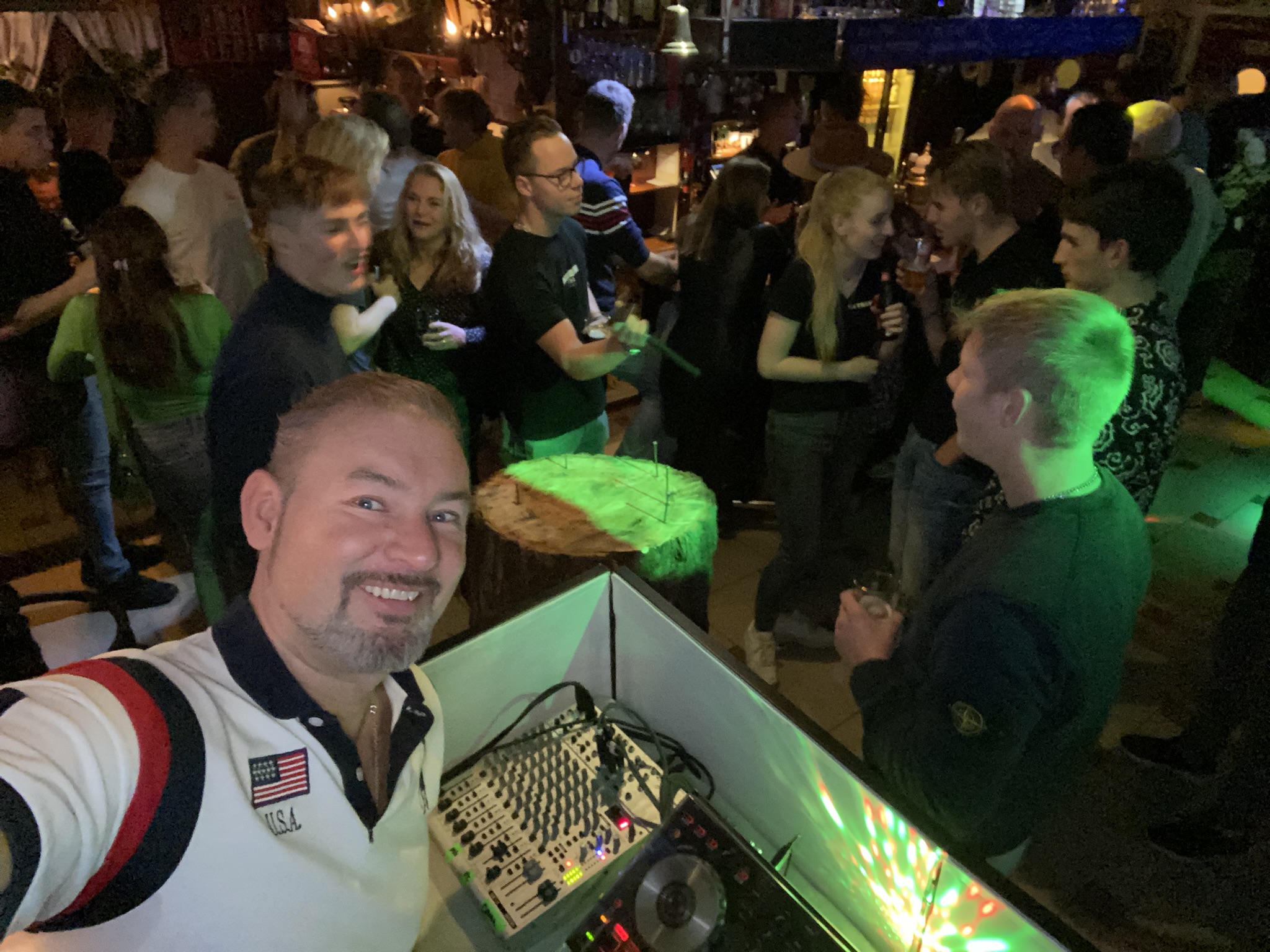 DJ-Hermano.nl – De DJ voor jouw feestjes & partijen